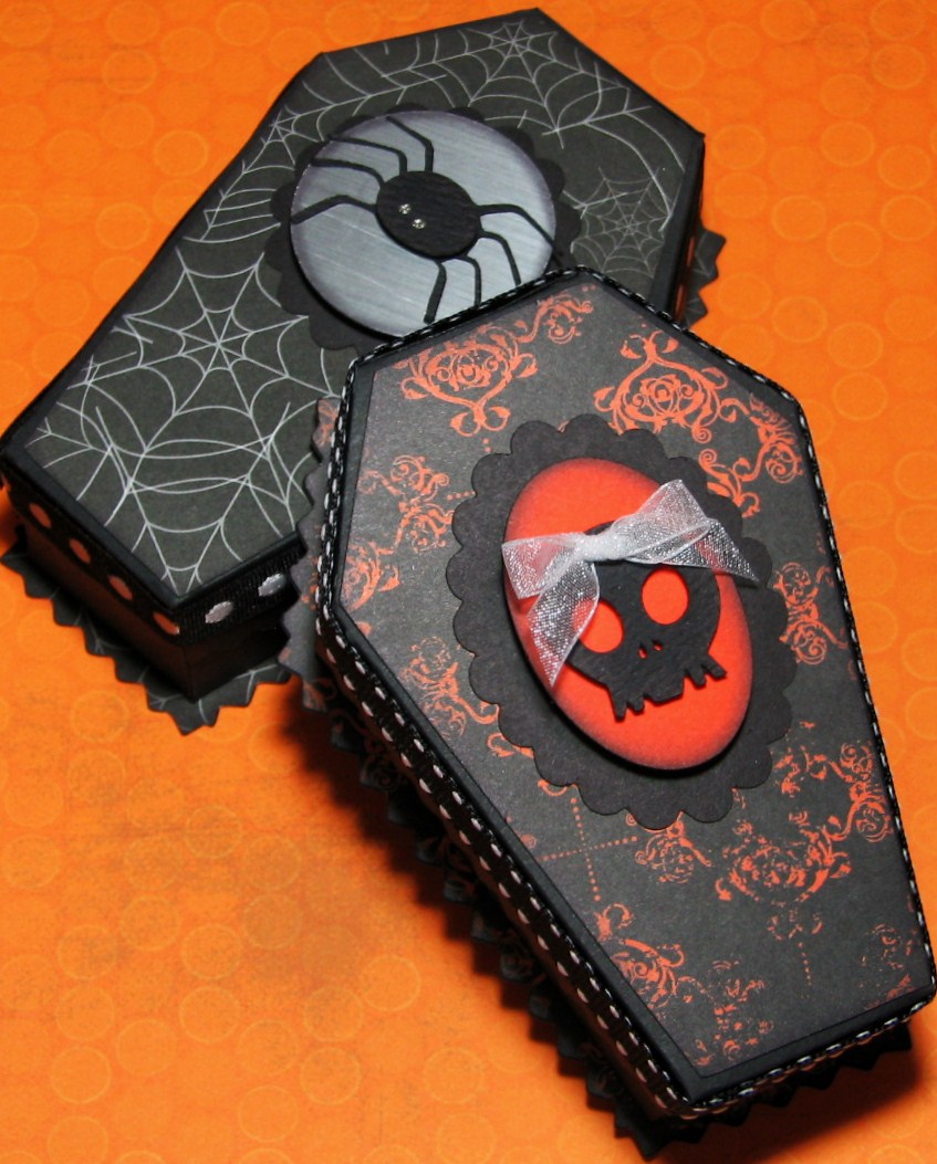 The Avid Scrapper: {Halloween Coffin Treat Boxes}
