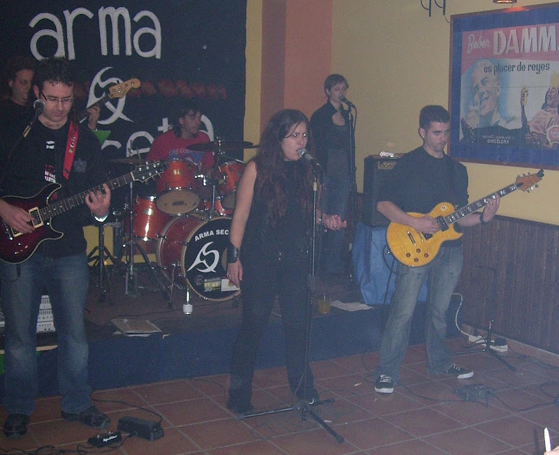 El Blog de José GDF: Arma Secreta en concierto en Catarroja