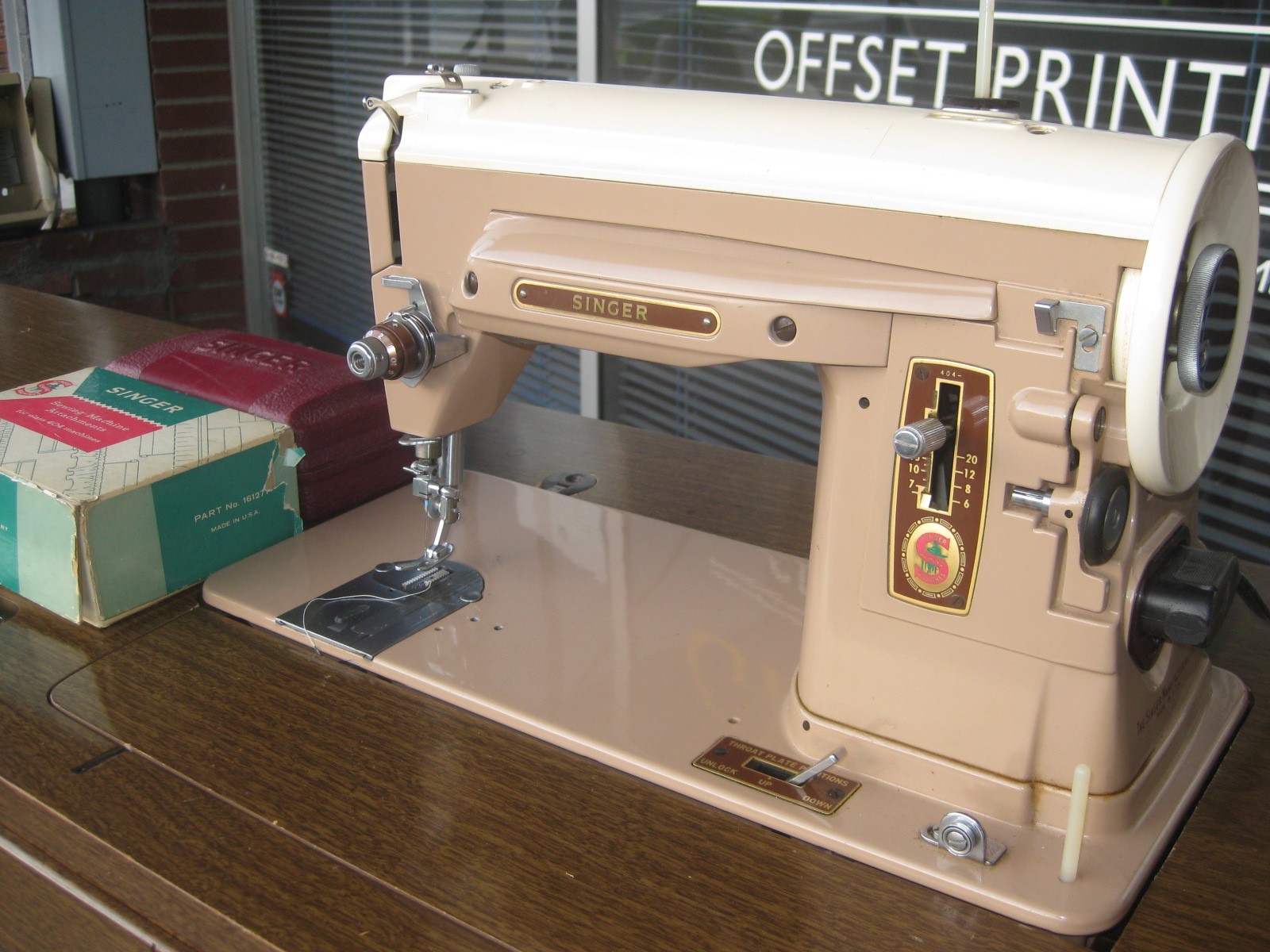 UHURU FURNITURE & COLLECTIBLES: SOLD - '50s Singer Sewing Machine in ...