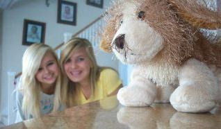 The Madness Scene!: Friends Autumn Bottom Leppla