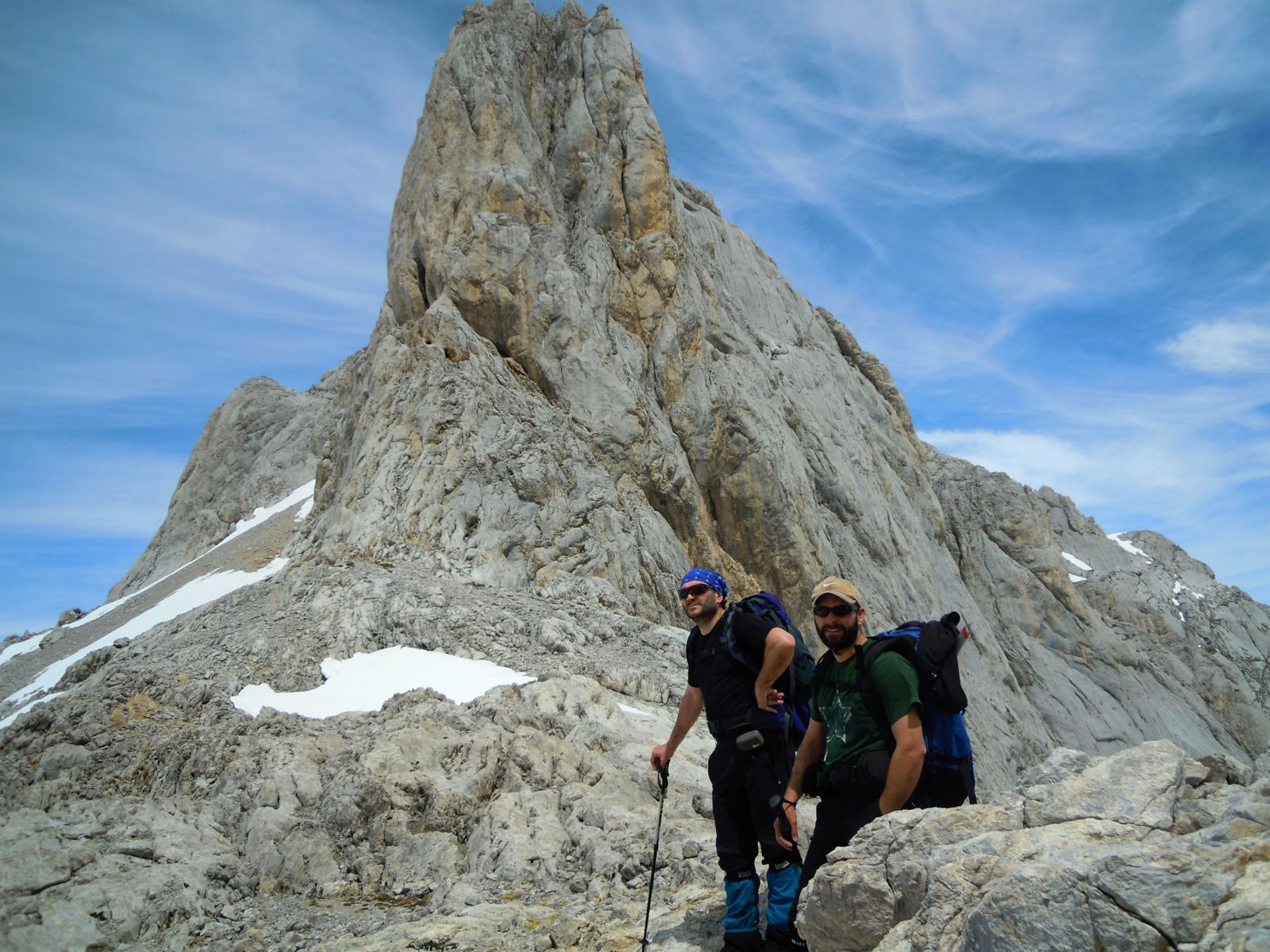 Camudando'l camín: La Vega Urriellu (Cabrales) - Neverón d'Urriellu ...