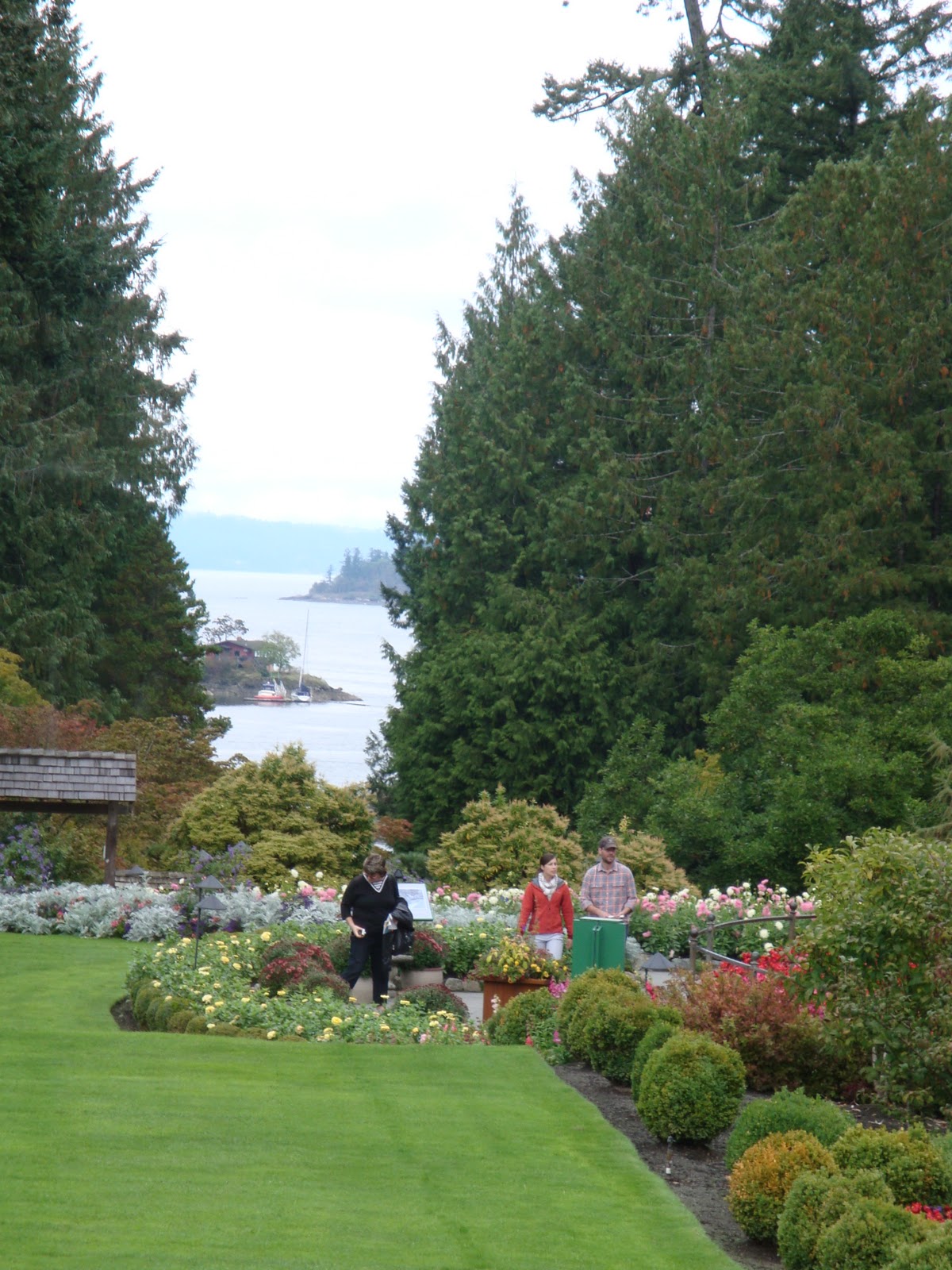 Entertaining From an Ethnic Indian Kitchen: Butchart Gardens III - Tea Room