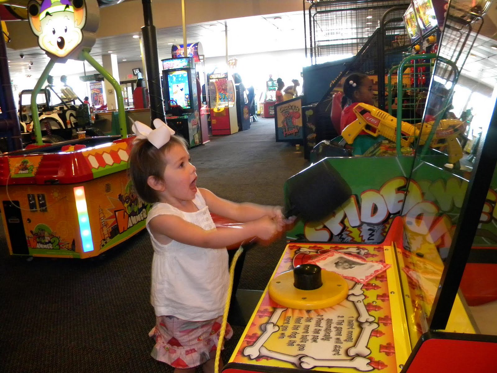 What Mimi loves: June 22 - A Robot and Chuck E. Cheese