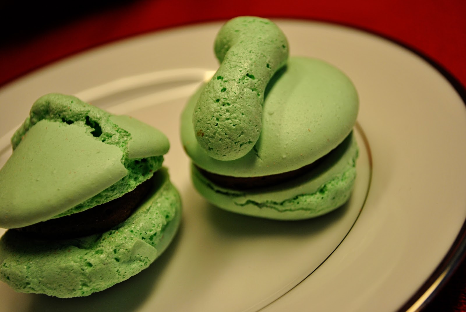 Wannabe Culinarian: EPIC FAIL Macarons