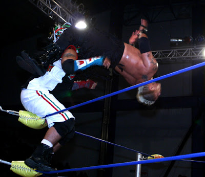 FUNCION DE QUERETARO AAA: LOS MEXICAN POWERS (JOE LIDER, CRAZY BOY Y ...