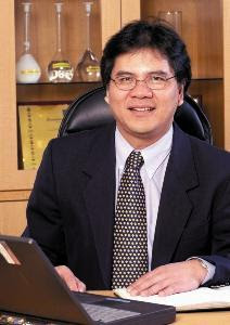 : Overseas vs Local Education