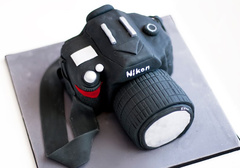 Tina's Cakery: Camera Cake