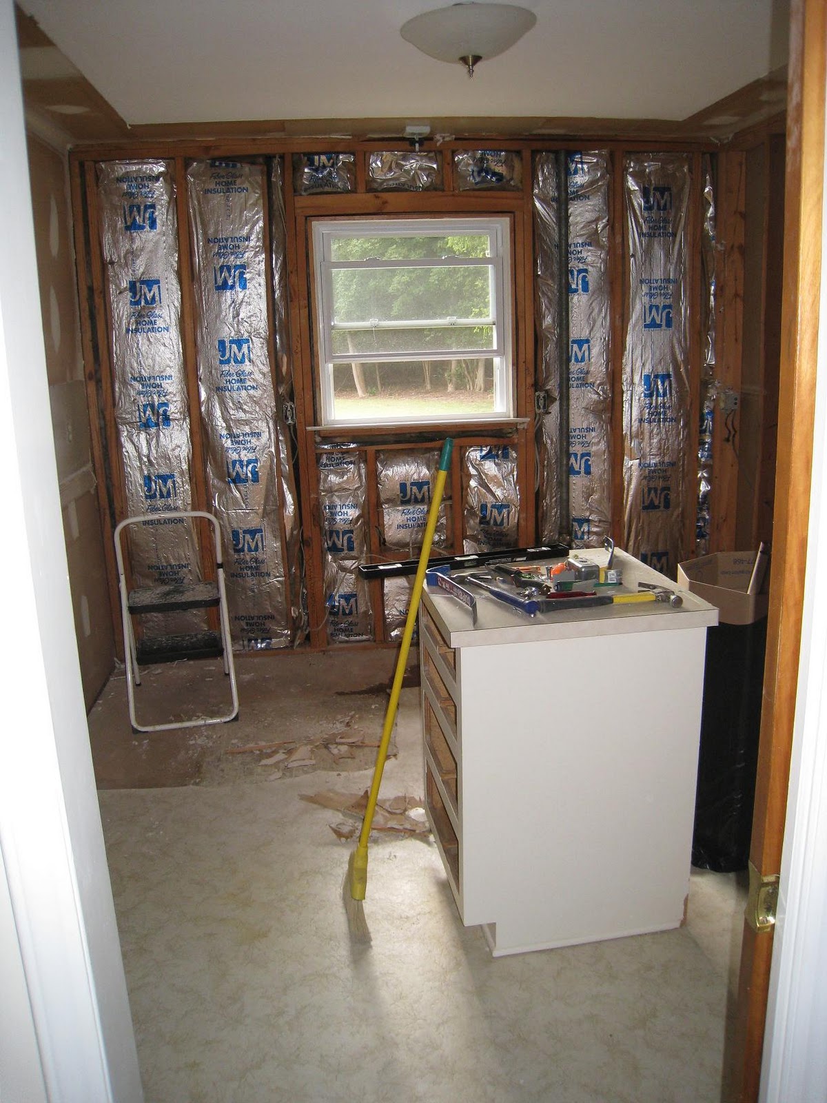 Our Goneaway House: Kitchen Demolition