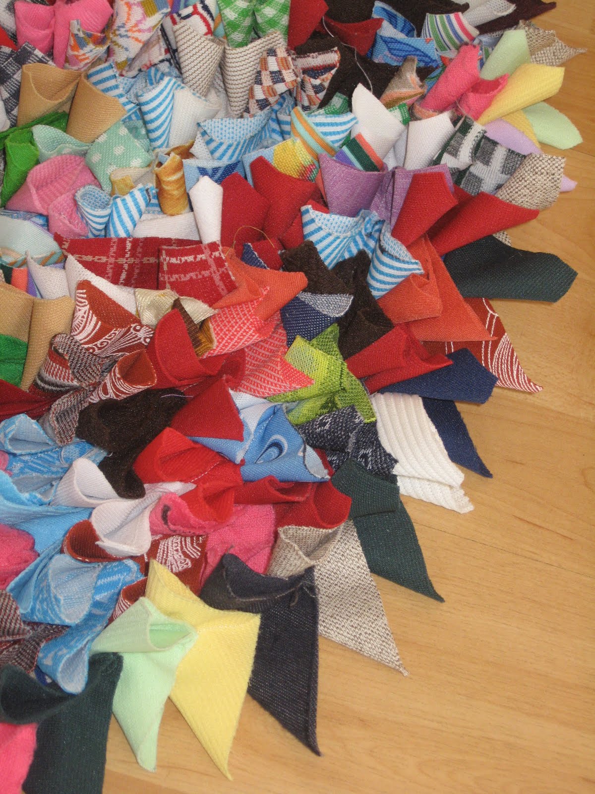 Proverbs 31 Living: Rag Rugs!