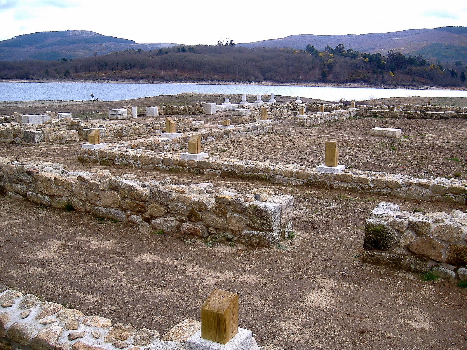 Harmonía: Aquis Querquennis