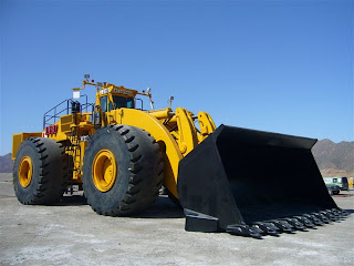 OPEN PIT MINE: Big heavy equipment in the world