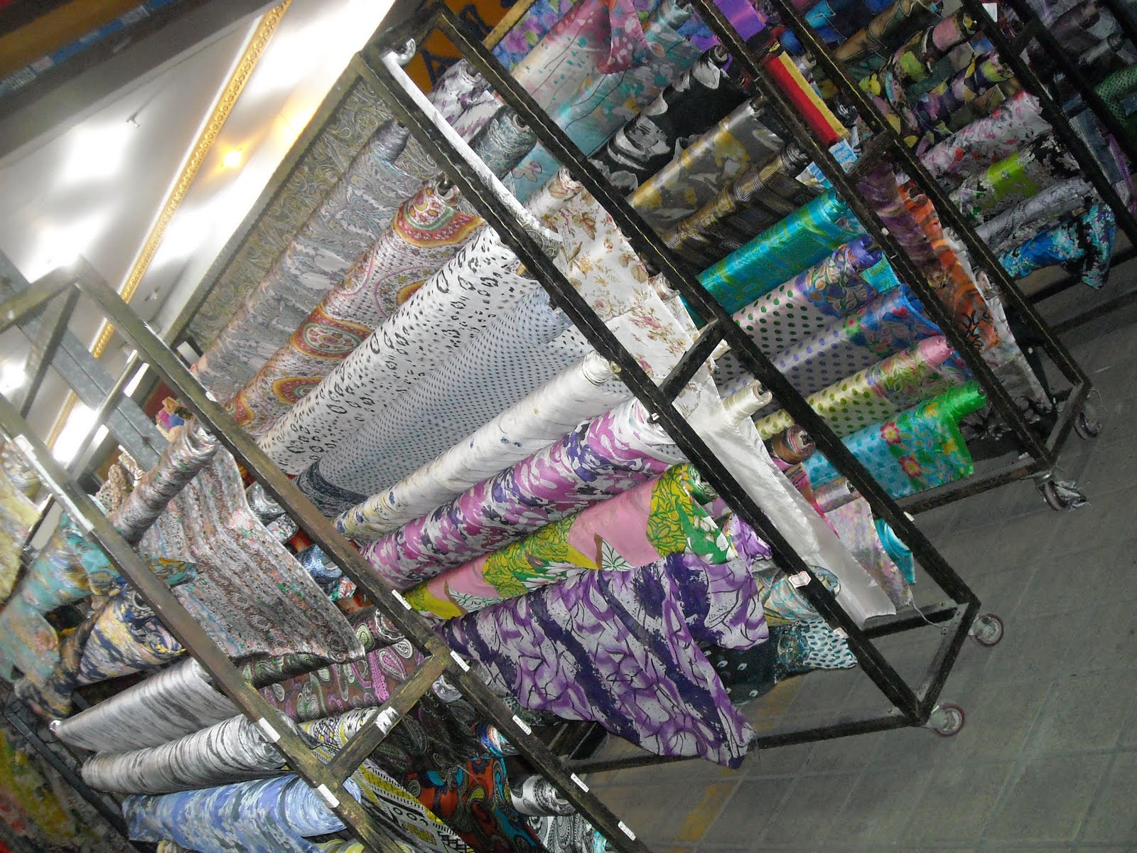 cantiksihatmenawan.com: suasana membeli belah di gz