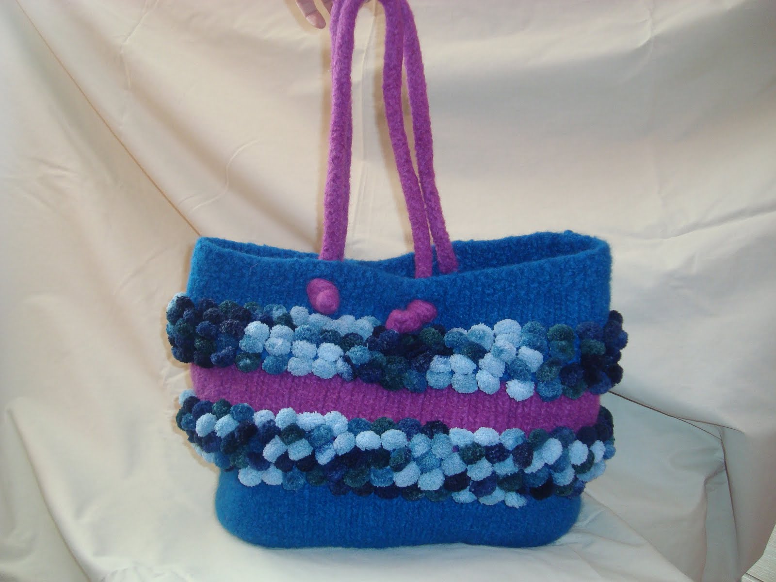 Handmade Homemade Lizzy: A bit of knitting