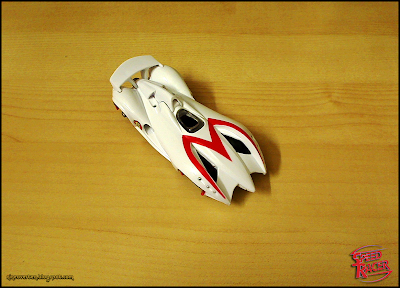 Nine Over Ten 9/10: I has Speed Racer's Mach 6 on mah desk!