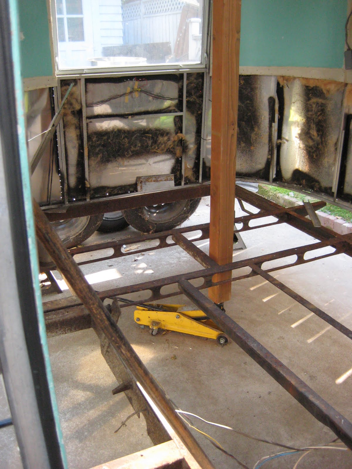 Airstream Caravel: Restoration Frame