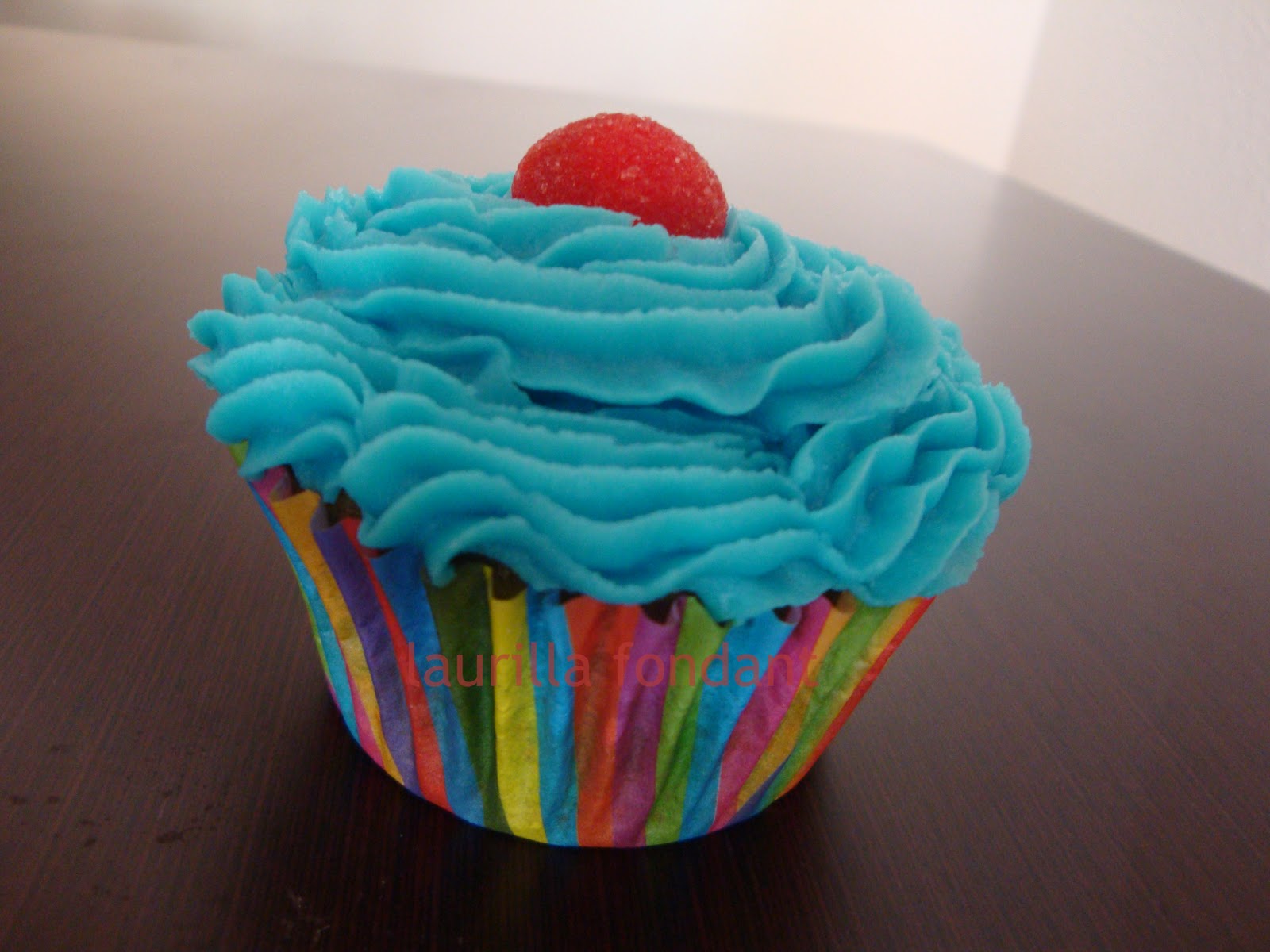 laurilla fondant: CUPCAKES AZULES AZULES AZULES