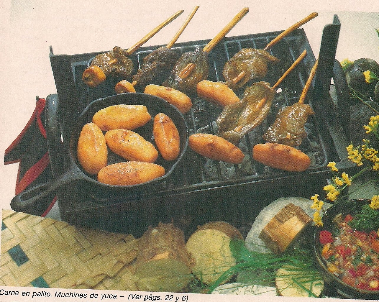 gastronomia del ecuador: MUCHINES DE YUCA RELLENOS