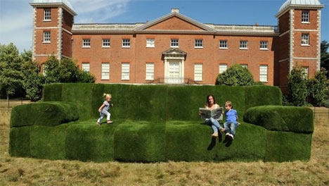 Amazing Grass Sofa – Garden Furniture