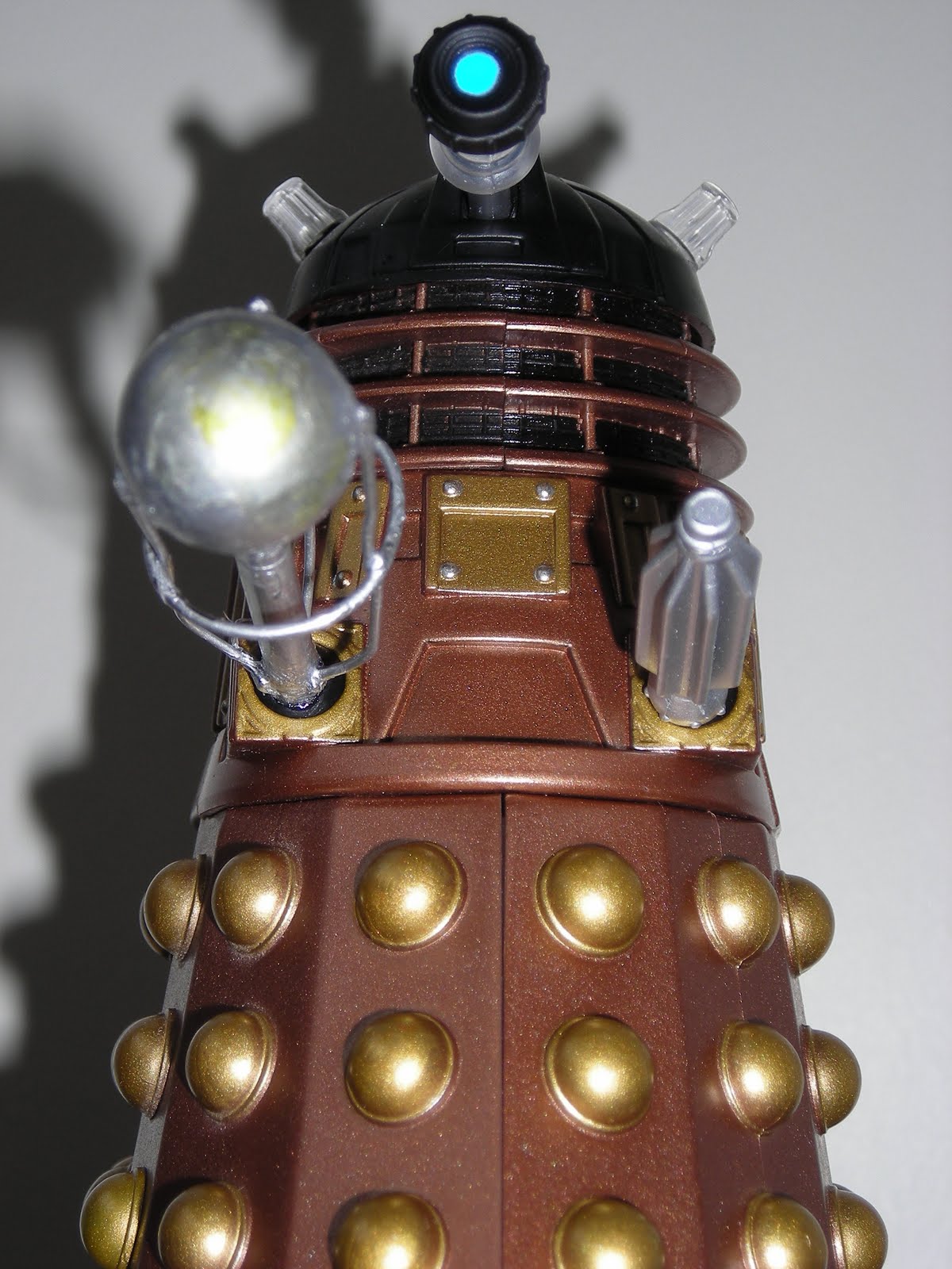 My Shiny Toy Robots: Custom Figure: 2005 Emperor Guard Dalek