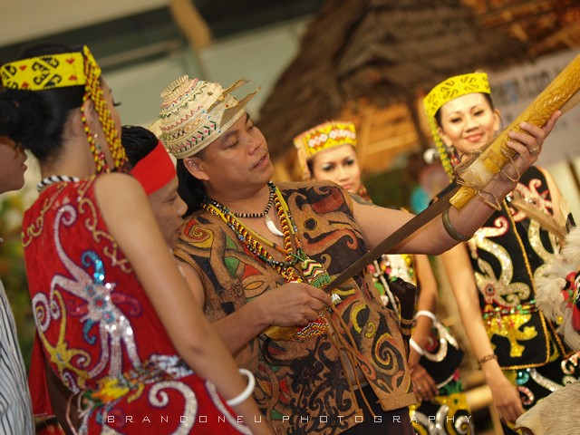 brandoneu: Orang Ulu wedding ceremony at the Spring