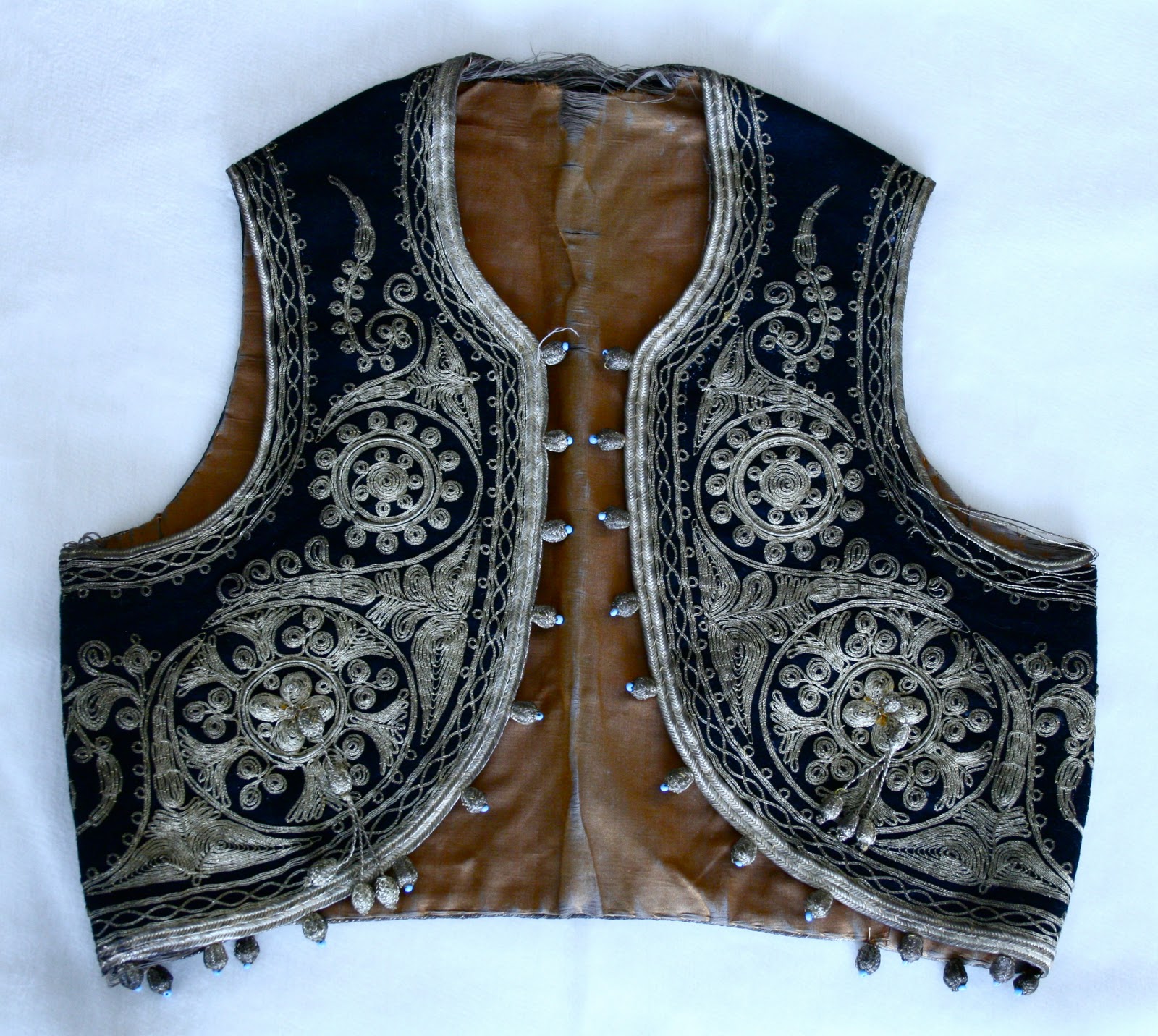 Antiqueaholics: I COULDN'T RESIST THIS FABULOUS TURKISH OTTOMAN CHILD'S ...