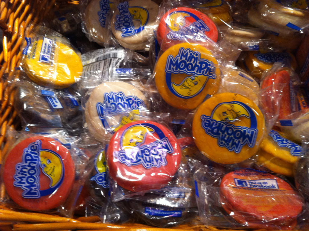 S Furner Fine Art : MOON PIE MADNESS!!