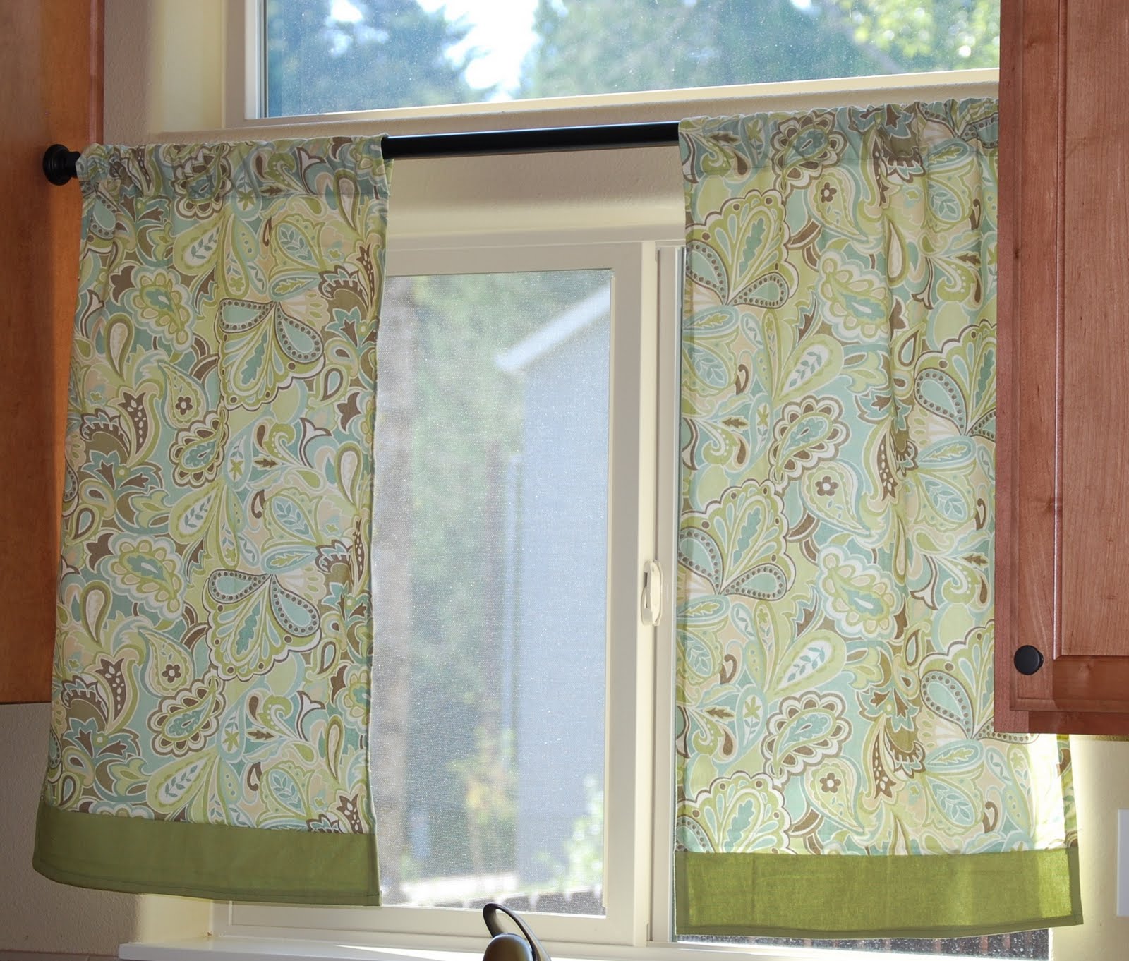 Sleepless In Sandy Sewing Project Kitchen Curtains sleepless-in-sandy-sewing-project-kitchen-curtains