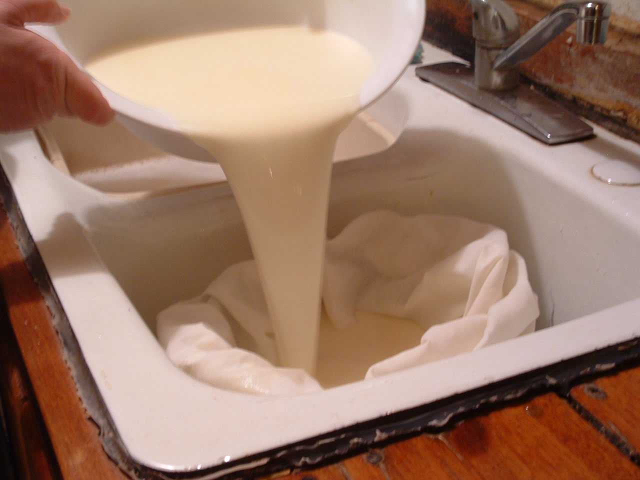 Rural Revolution: Homesteading Question #5 - Making Cream Cheese