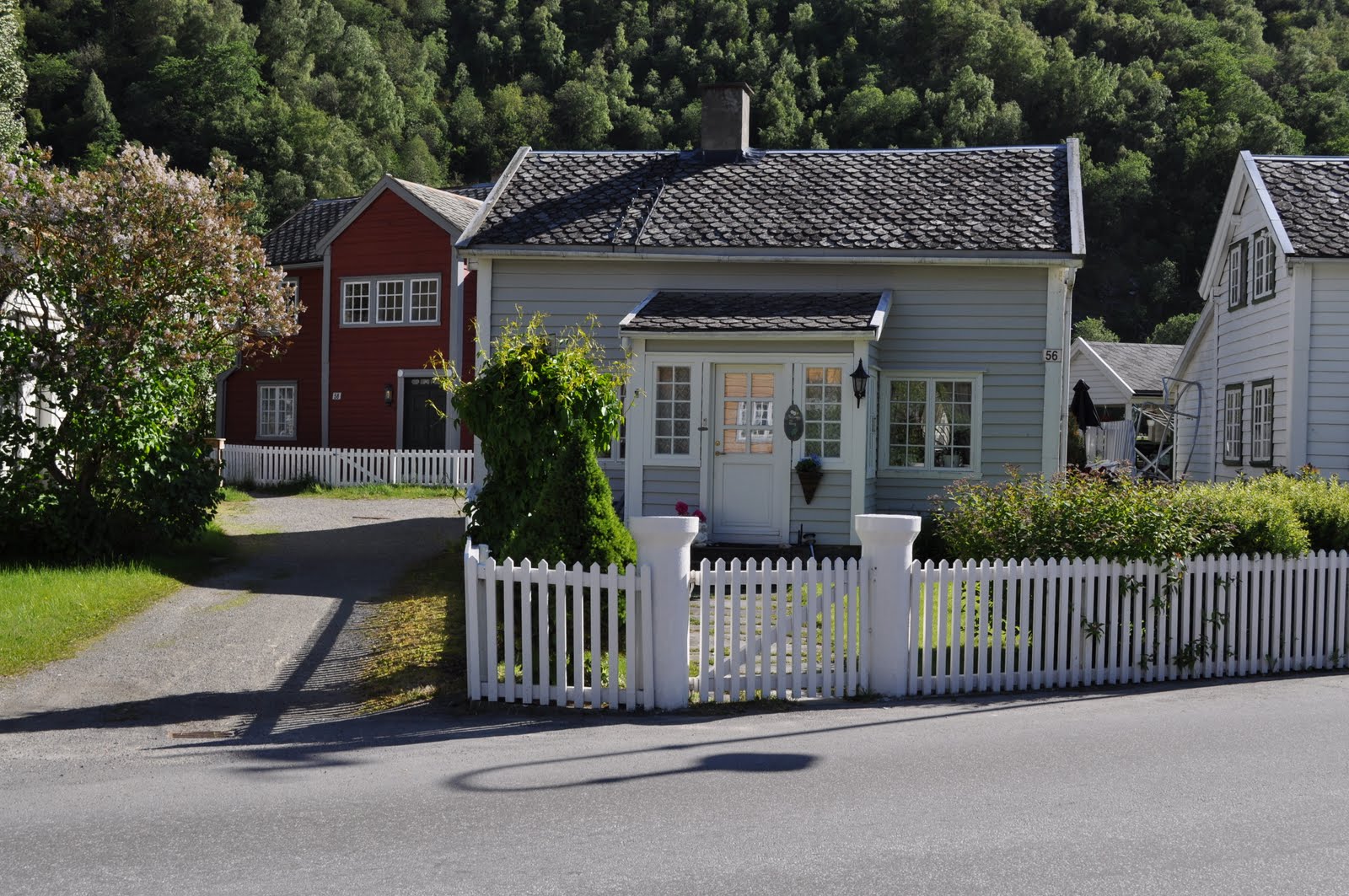 I et lite hus i en hage: Lærdalsøyri