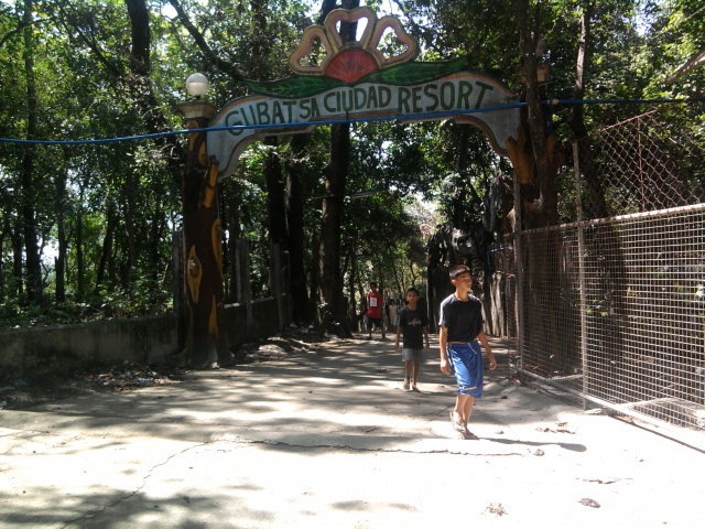 BOHOL : Almost Paradise: Gubat sa Ciudad Resort