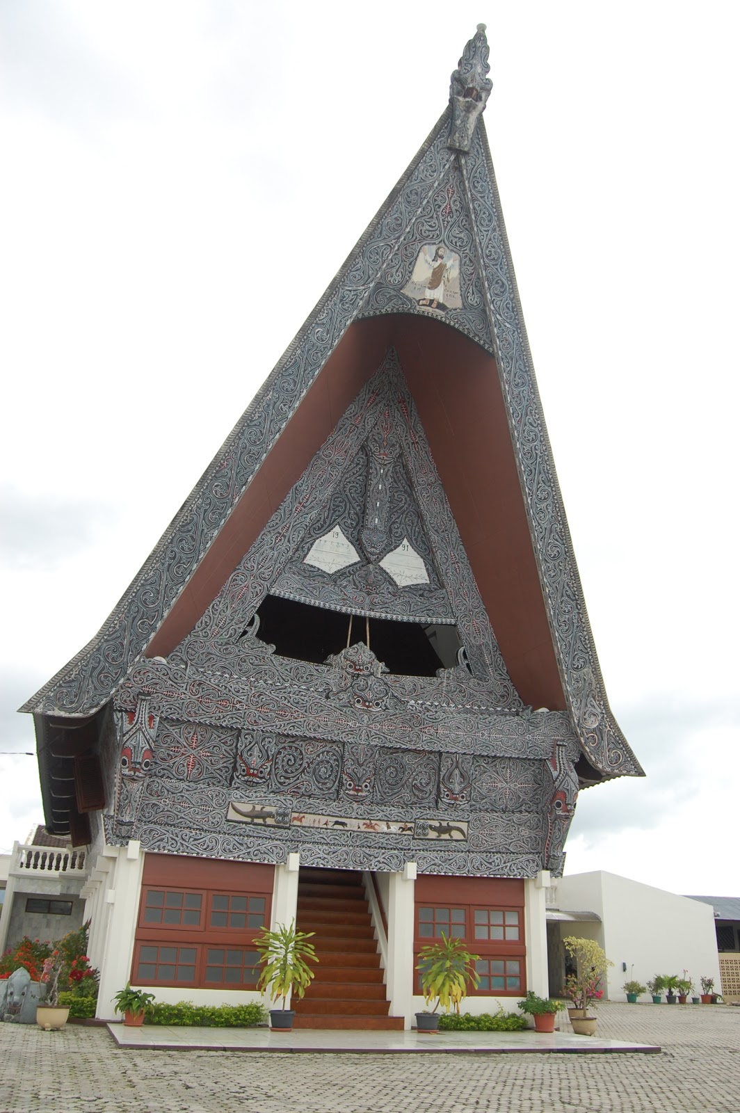 BERITA BERGAMBAR TOBASA: Rumah Gorga Suku Batak