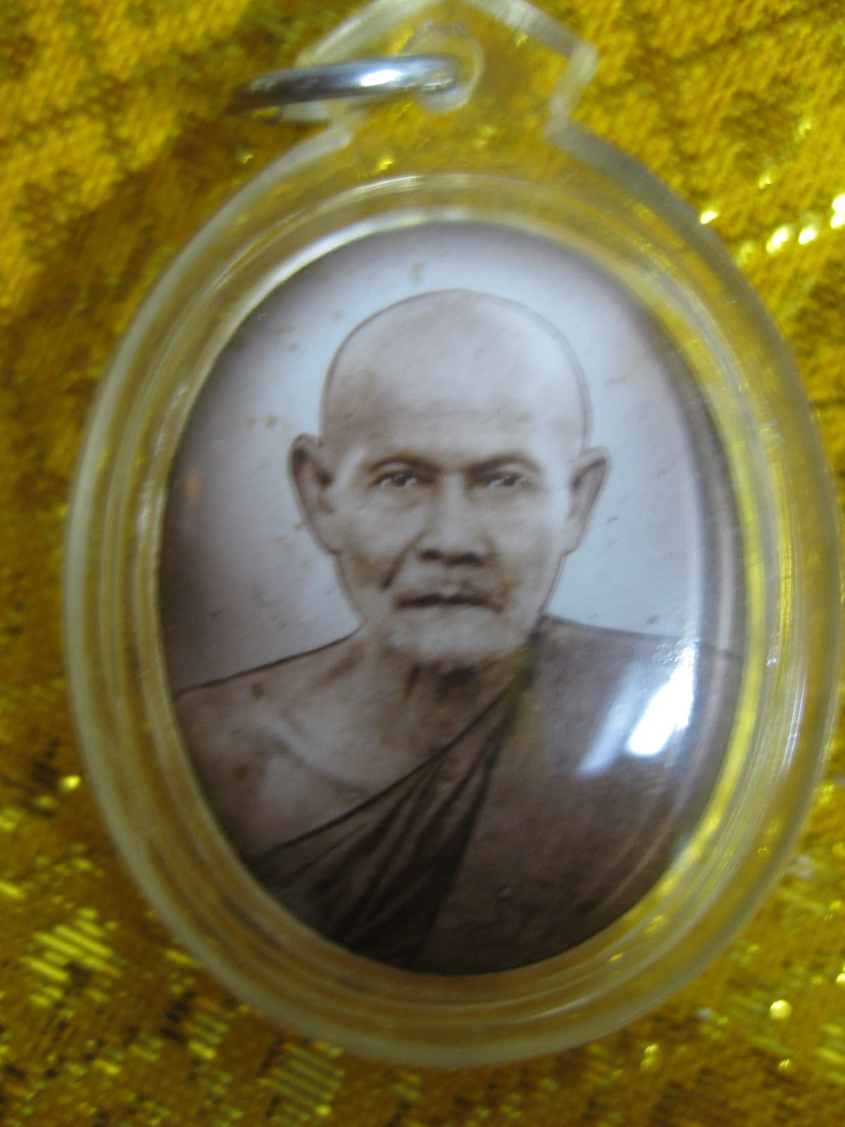 Buraphajan Thai Amulets: Luang Pu Mun_Locket