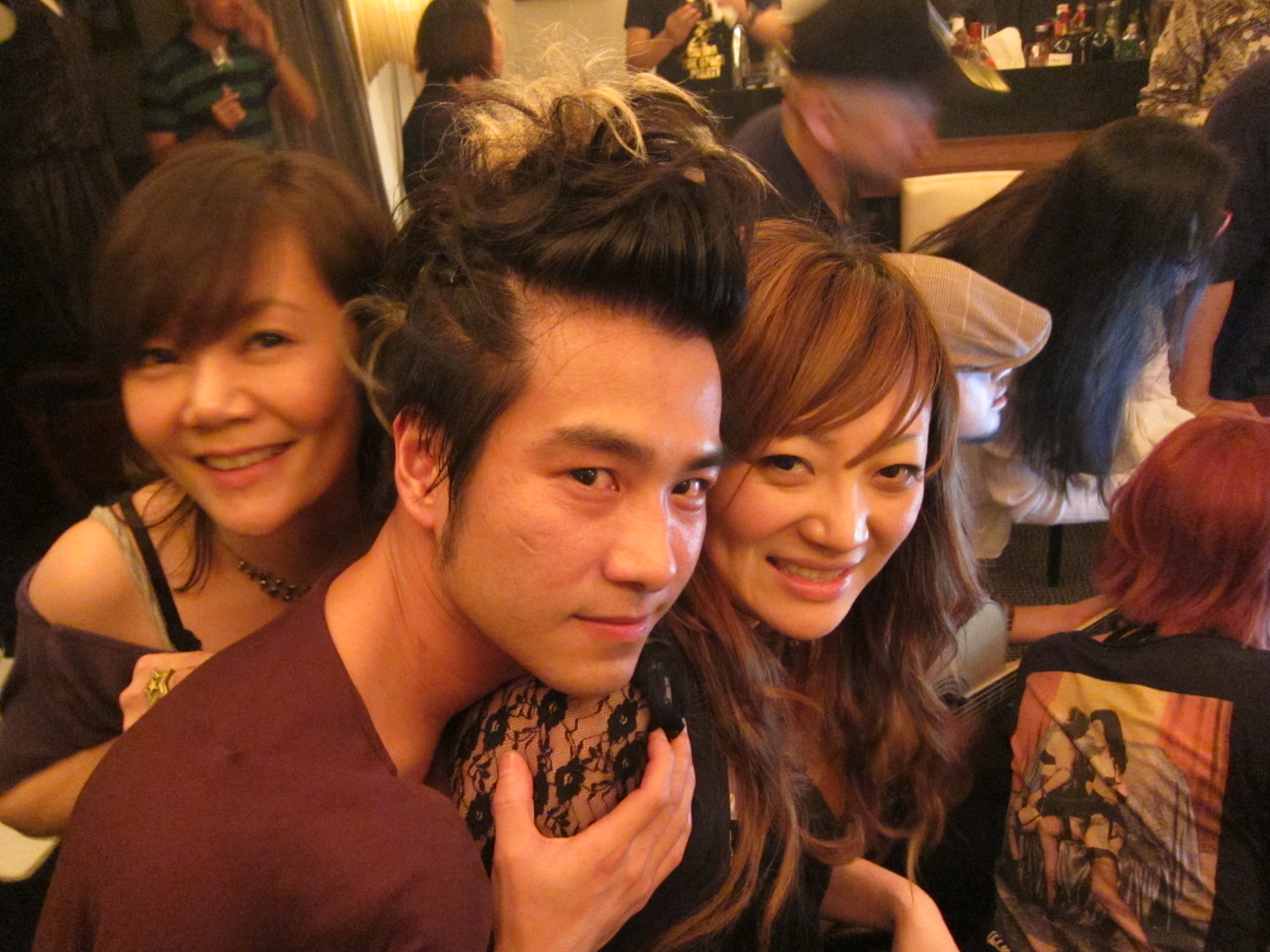 ENZO LIN INTERNATIONAL BOUTIQUE GROUP: 土屋安娜@ENZO LIN CHIC BAR