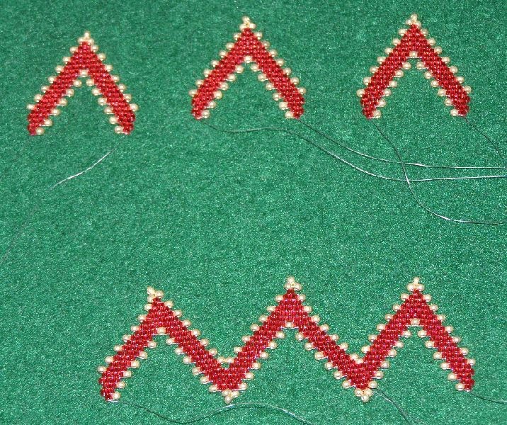 Queenie's Beads: WIP Russian Leaf Done in Peyote - Part 1