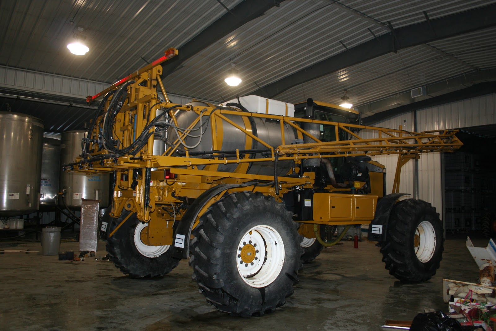 Sprayer Pictures: 1074 RoGator