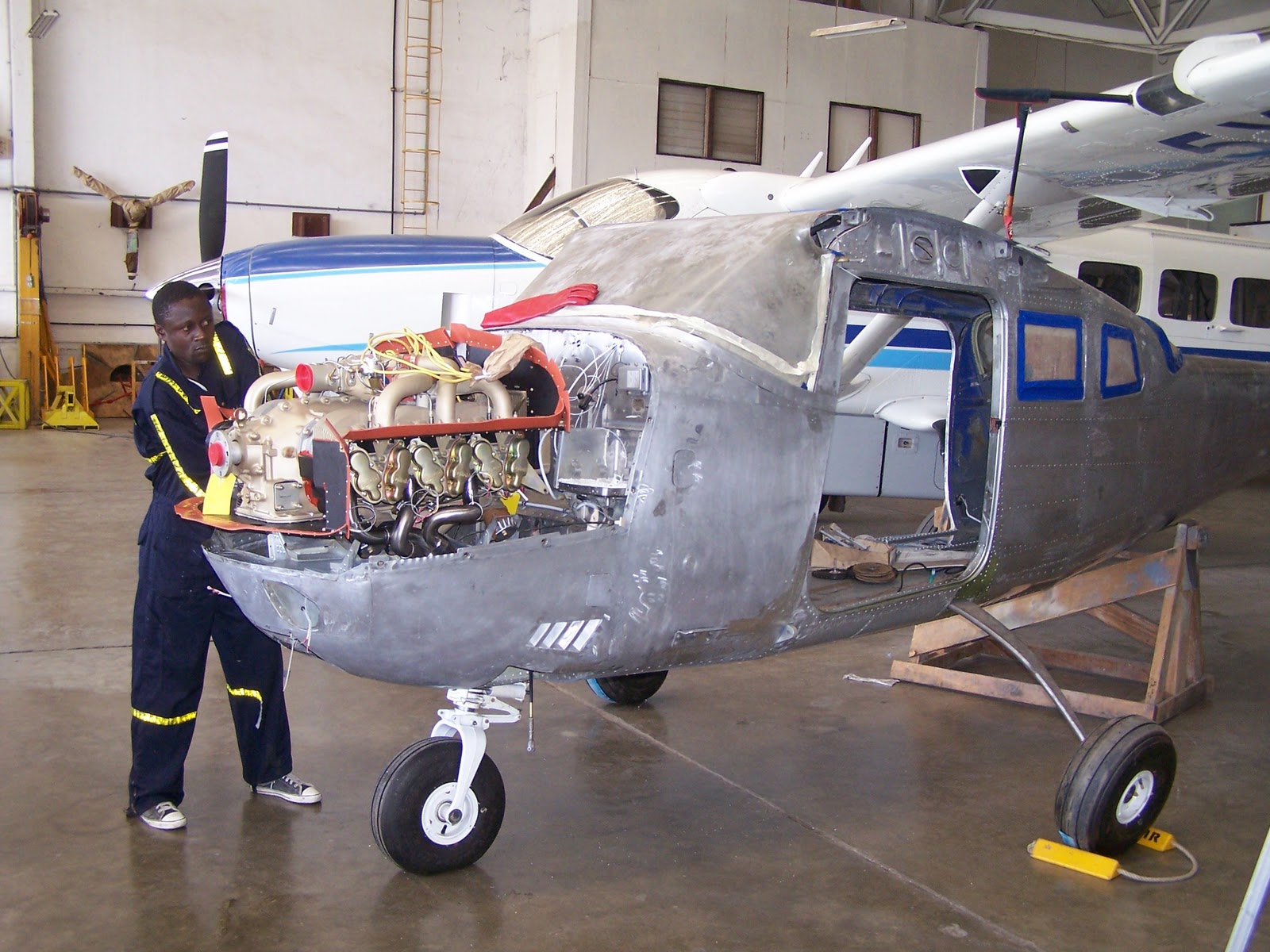 Project 206: Installation of IO-550-N into 5Y-CMA, Cessna 206...