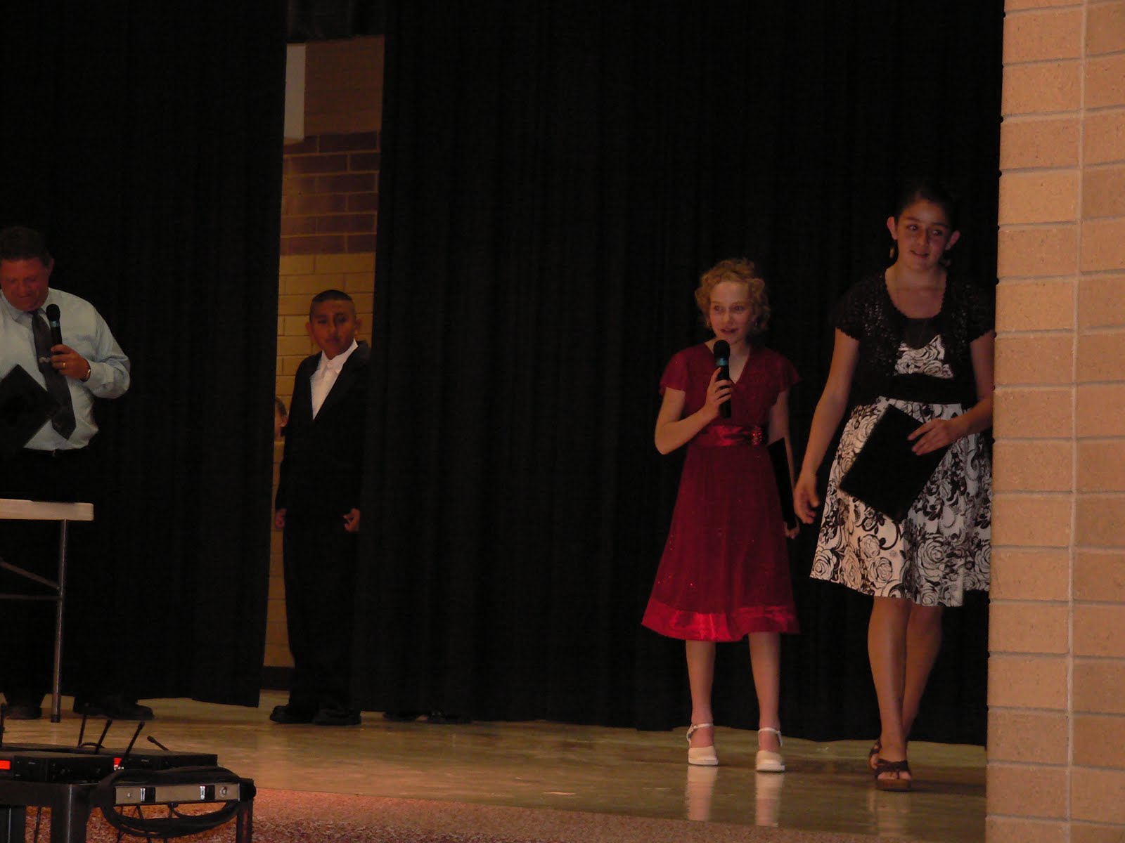 myBFFisMYsisBUTonlyIFiAMhers: Lexi's 6th grade graduation