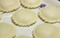 HaNa's FamiLy: Karipap Bulat