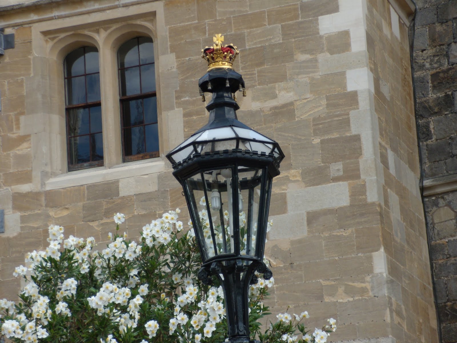 Street Lights – Royal and Otherwise – Number One London