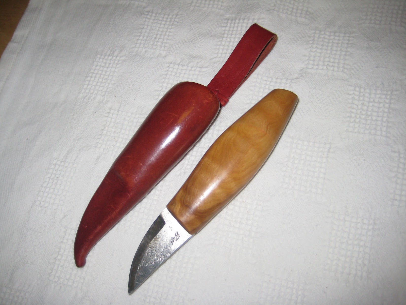 Kniveggen: 3 nye kniver fra Kniveggen.
