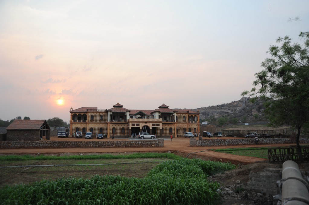 Maryada Ramanna New Movie Stills Gallery