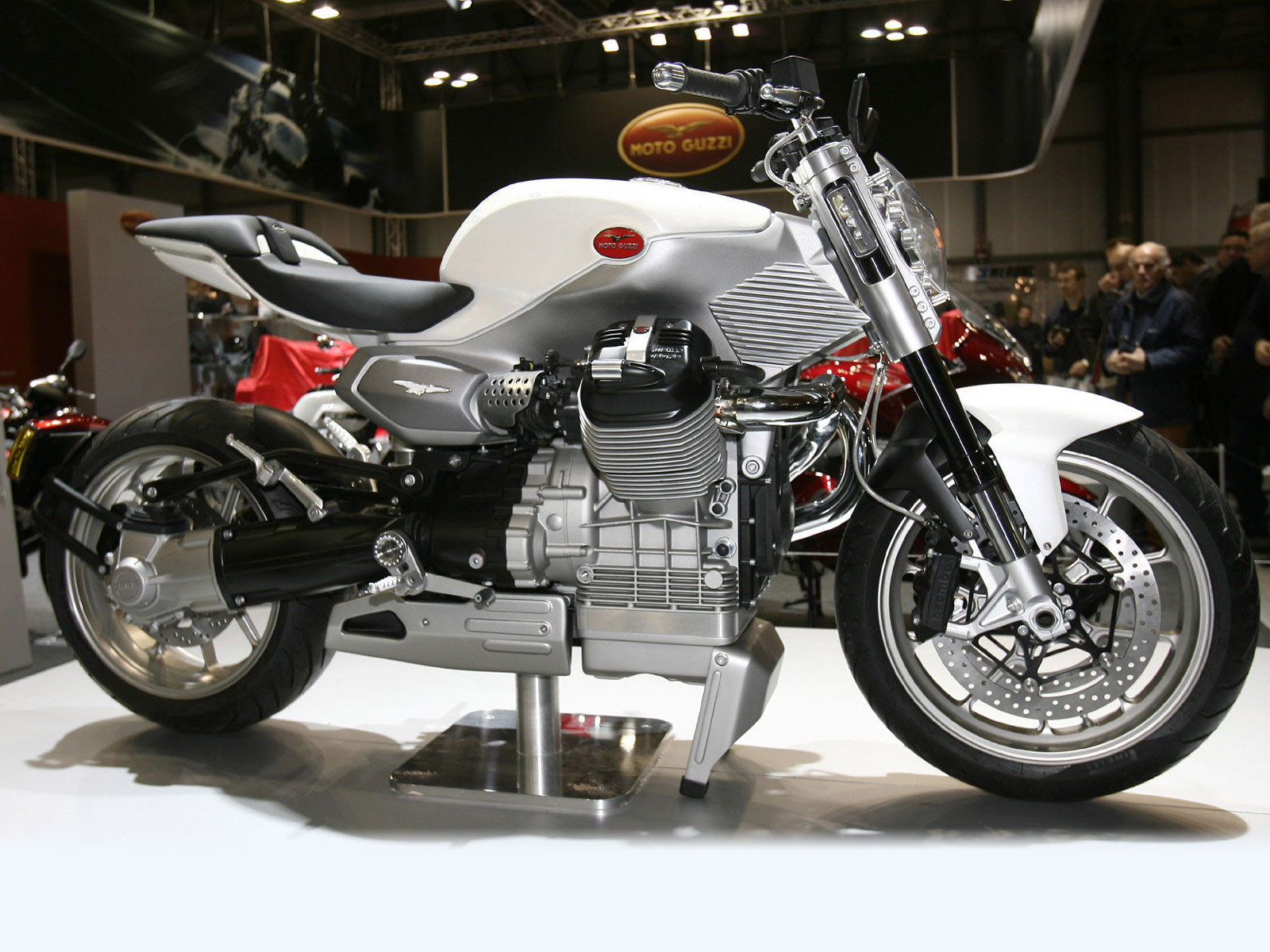 Harley Davidson Motorcycles Today: MOTO GUZZI V12 Strada (2010 ...