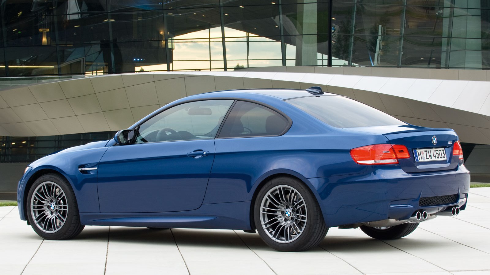 BMW Widescreen Wallpaper: BMW M3 Blue Rear View Wallpaper 30