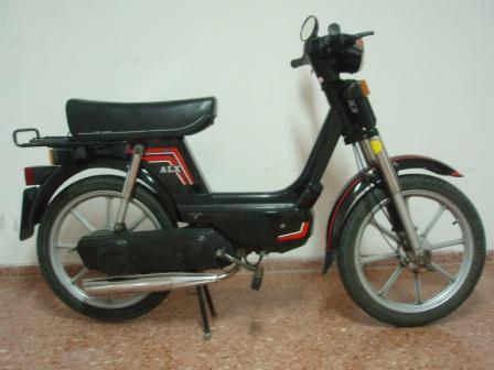 VESPINARIUM: VESPINO ALX (1986-1991)