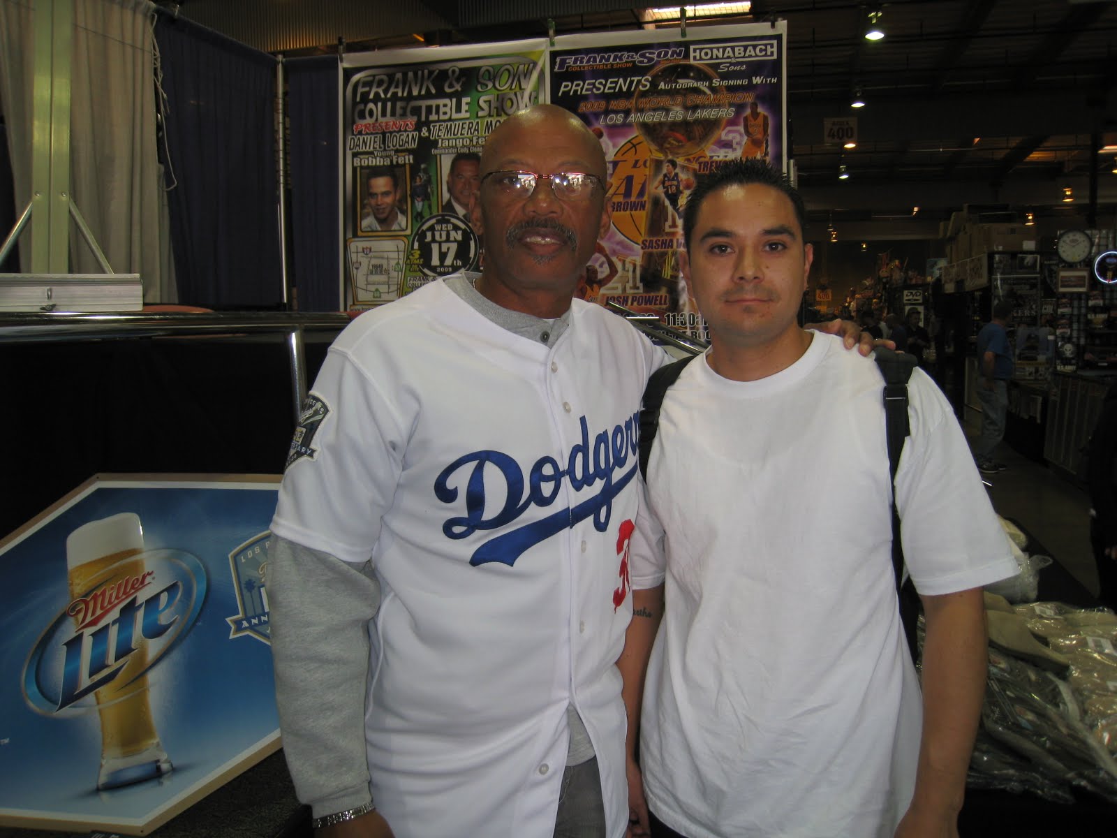 My Autograph Signings: November 2009