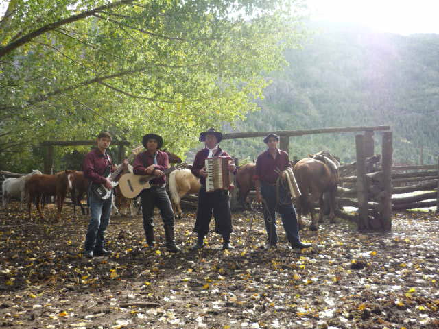 JOVENES RANCHEROS...!!!: jovenes rancheros