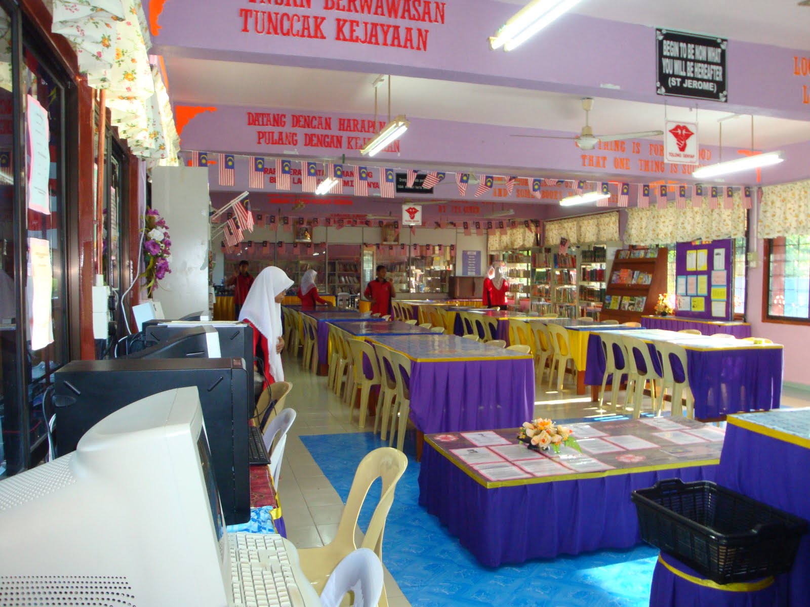 PUSAT SUMBER SEKOLAH (PSS) SEKOLAH MENENGAH KEBANGSAAN KEM TERENDAK, MELAKA