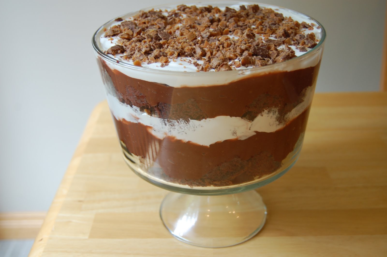A Blonde Who Bakes: Chocolate Trifle