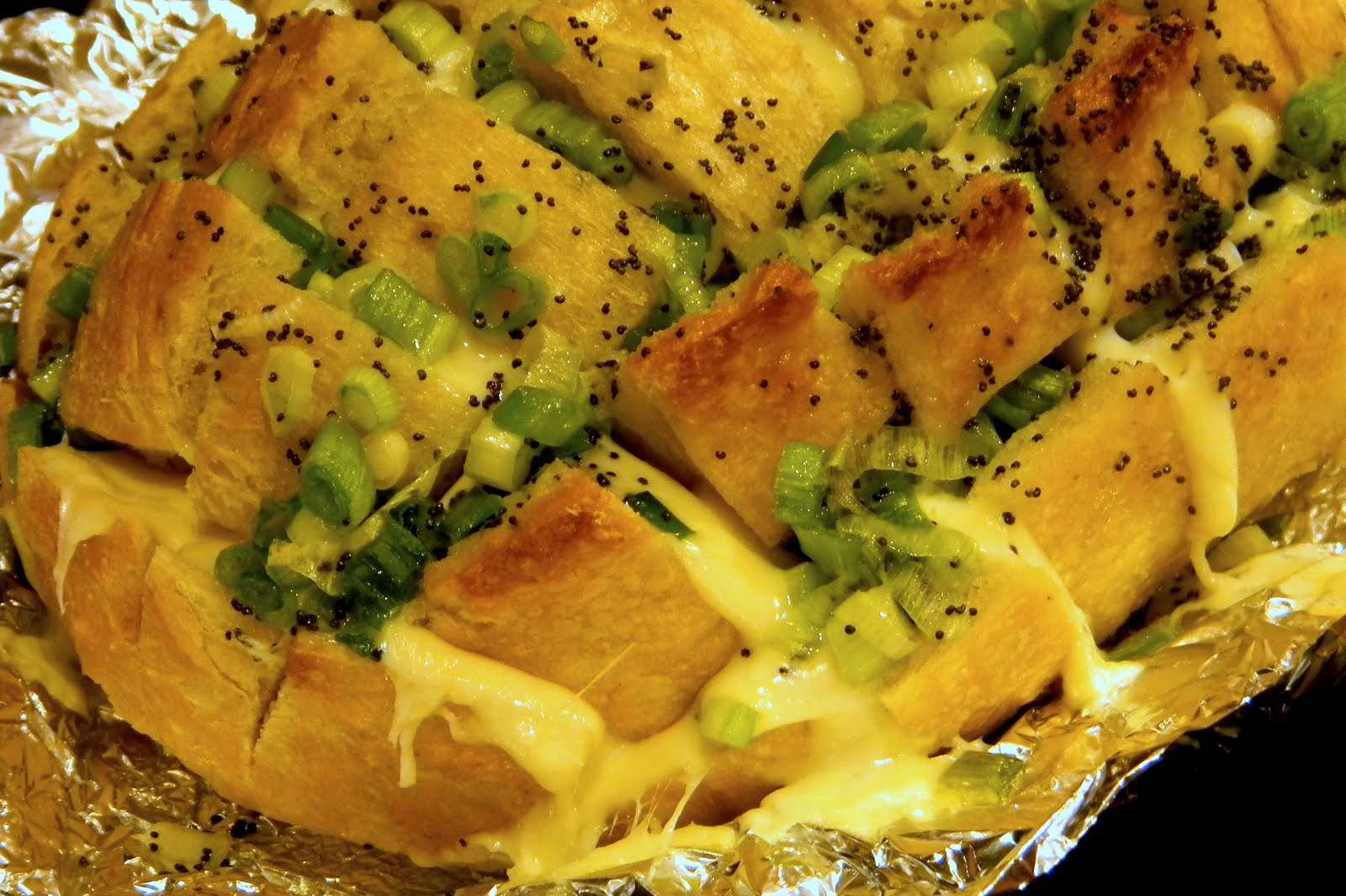 Momma Chow Dishes: Party Bread