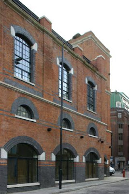 Steel Windows Insight: The Old Pump House, London, England